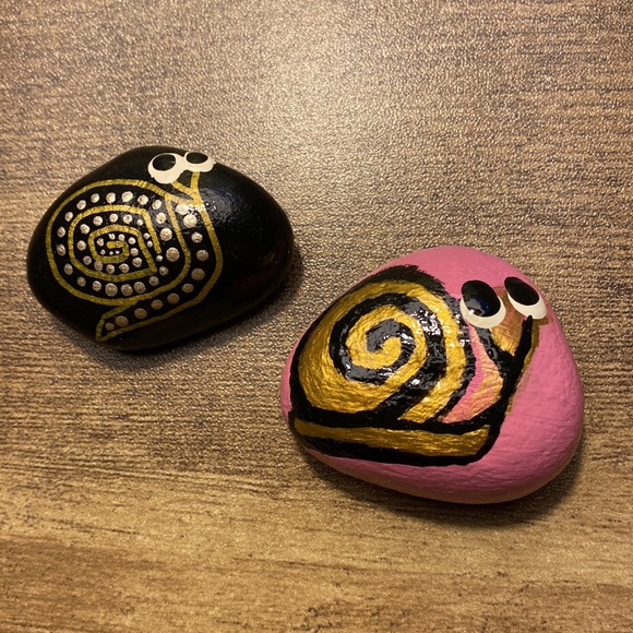 Hand Crafted | Accents | Pair Of Snails Hand Painted Stones Garden ...